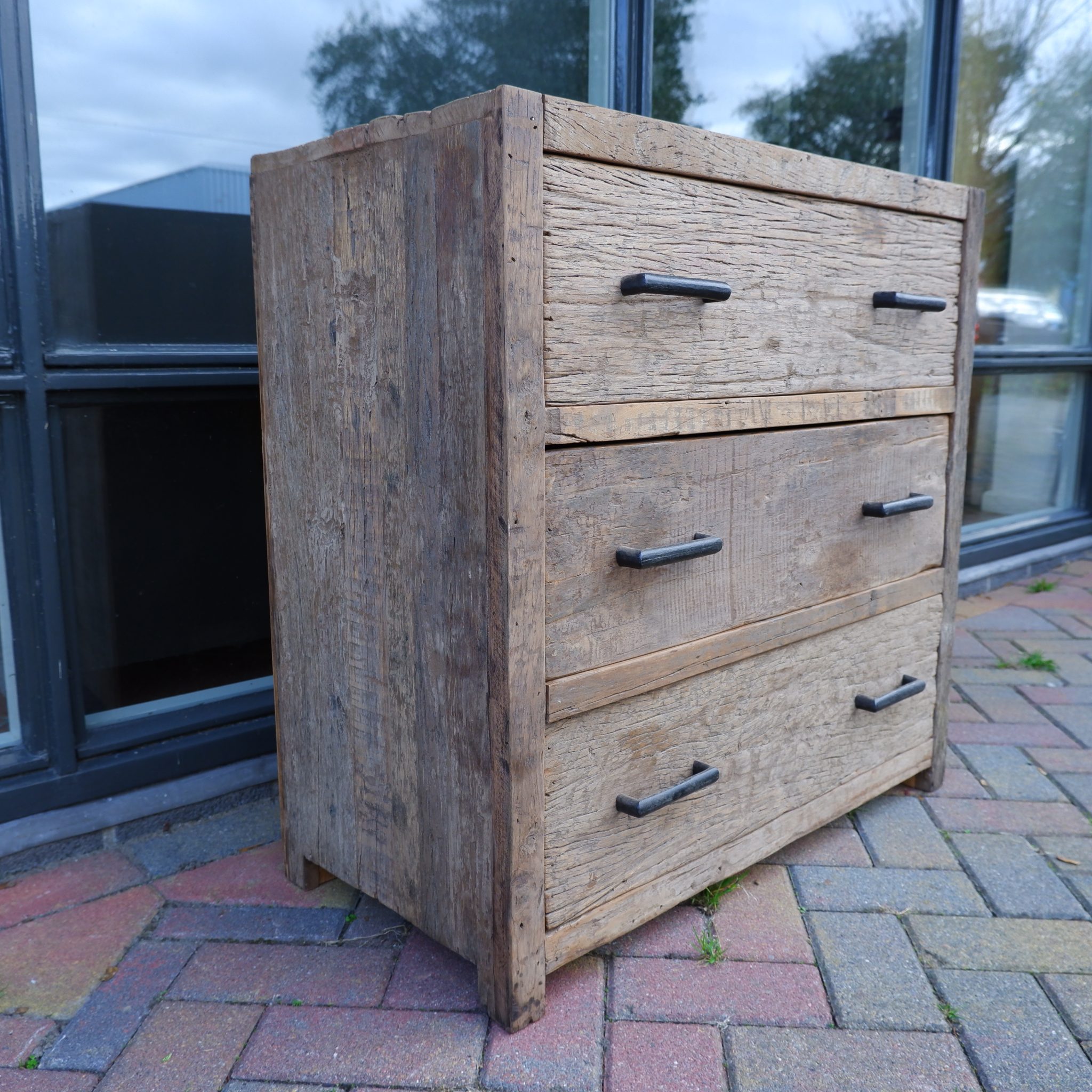 Ladekast Cardiff 3 lades oud vergrijsd hout – Mahieu Wonen