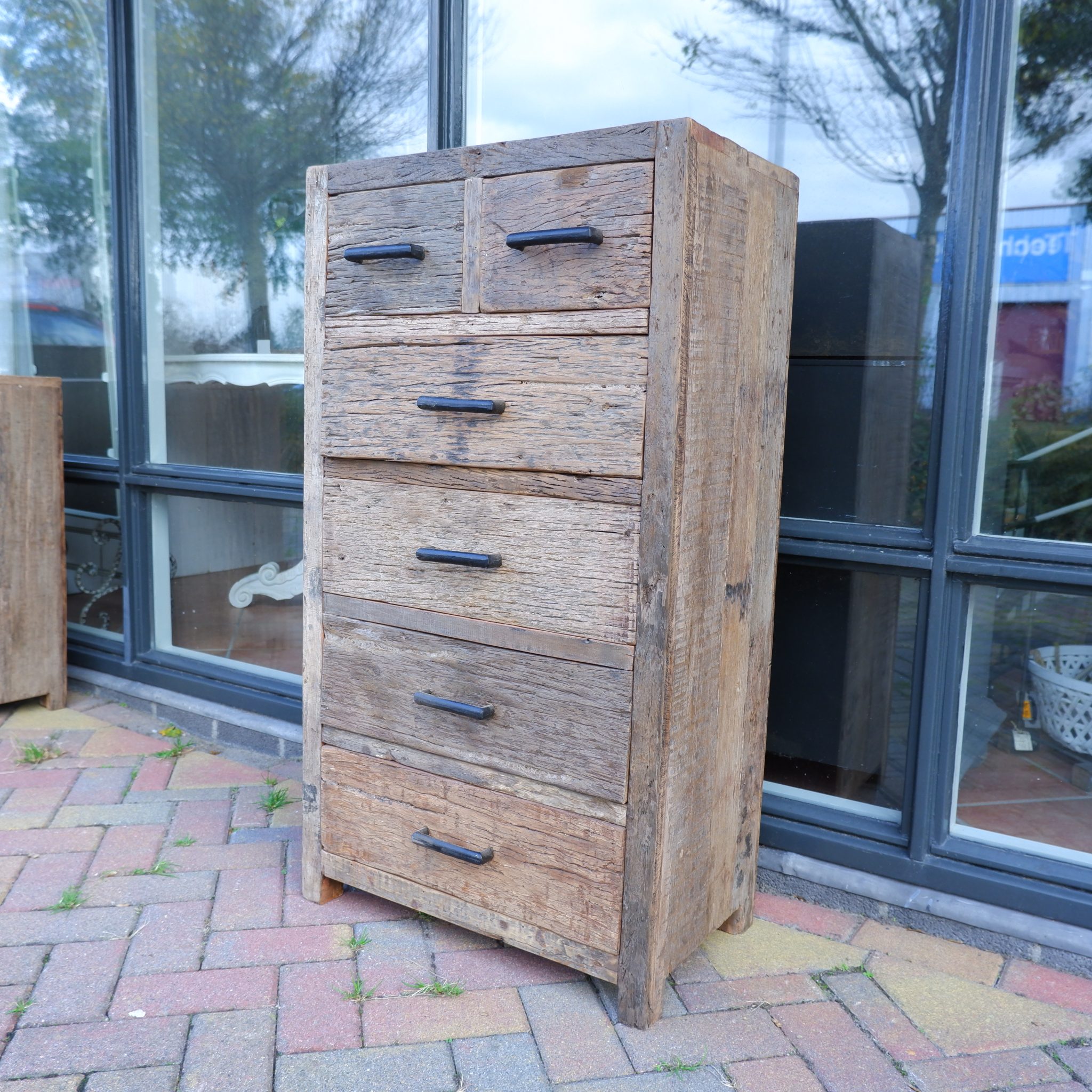 Ladekast London 6 lades oud vergrijsd hout – Mahieu Wonen